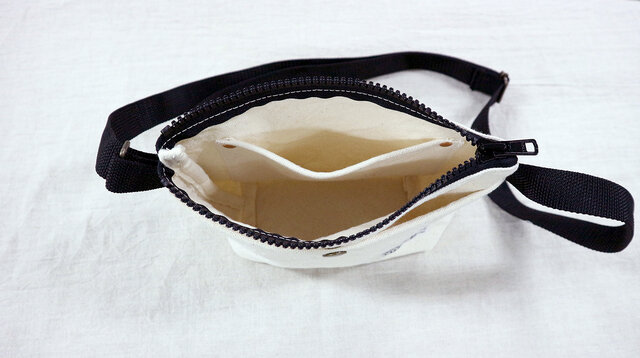 コンパクトショルダー【生成】(VC-47) | iichi 日々の暮らしを心地よくするハンドメイドやアンティークのマーケットプレイス