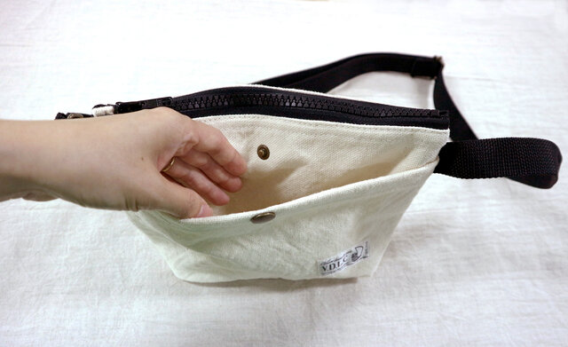 コンパクトショルダー【濃紺】(VC-47) | iichi 日々の暮らしを心地よくするハンドメイドやアンティークのマーケットプレイス