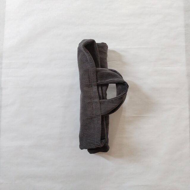 日用品店（布）コーデュロイのバッグ 22cm×36cm×8cm ／ 黒 「 たて長 」 | iichi 日々の暮らしを心地よくするハンドメイドやアンティークのマーケットプレイス