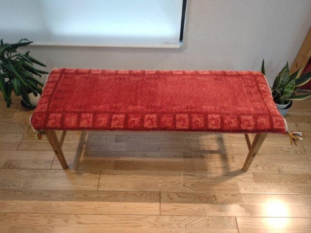 秋のキャンペーン】ペルシャ絨毯 ギャッベ ミニランナー 118×42cm 茜色 枠 RD4990 E-2 | iichi 日々の暮らしを心地よくするハンドメイドやアンティークのマーケットプレイス