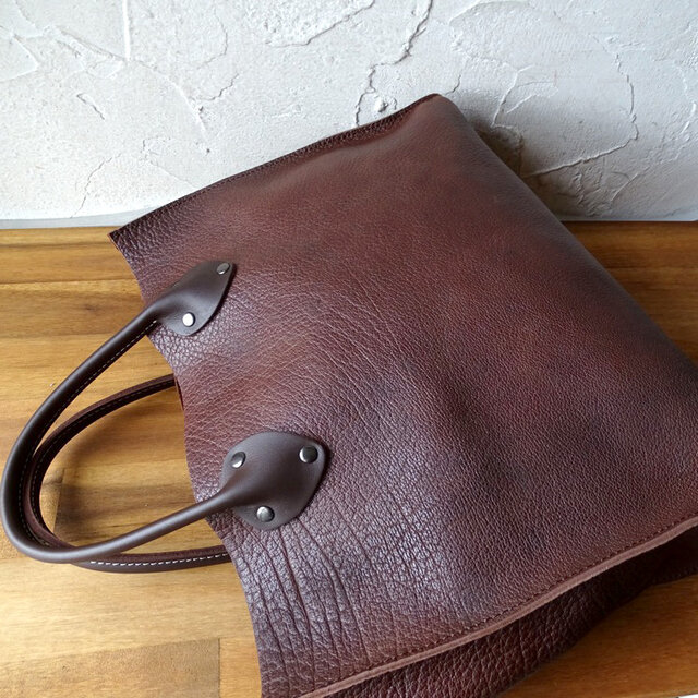 【期間限定】こちらの革在庫無し 一点物 A4 PC 天然革 ハンドメイド856 | iichi 日々の暮らしを心地よくするハンドメイドやアンティークのマーケットプレイス