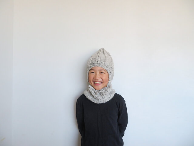 雪の日のこどもの帽子/fog | iichi 日々の暮らしを心地よくするハンドメイドやアンティークのマーケットプレイス