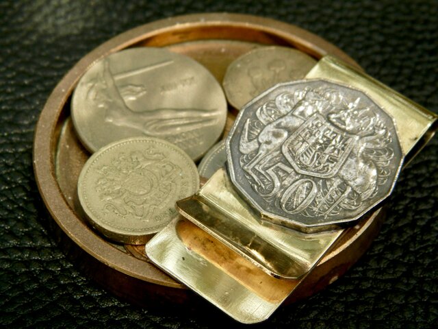 ＃M32 Australia Coin Money Clip | iichi 日々の暮らしを心地よくするハンドメイドやアンティークのマーケットプレイス