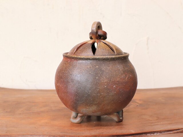 備前焼 香炉(桐箱付き) i-093 | iichi 日々の暮らしを心地よくするハンドメイドやアンティークのマーケットプレイス