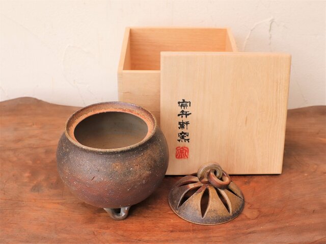備前焼 香炉(桐箱付き) i-093 | iichi 日々の暮らしを心地よくするハンドメイドやアンティークのマーケットプレイス