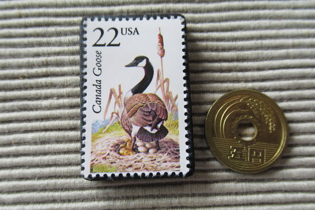 アメリカ 野生動物切手ブローチ 8817 | iichi 日々の暮らしを心地よくするハンドメイドやアンティークのマーケットプレイス