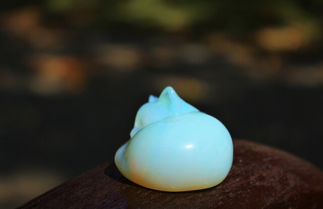 オパライト キャット | iichi 日々の暮らしを心地よくするハンドメイドやアンティークのマーケットプレイス