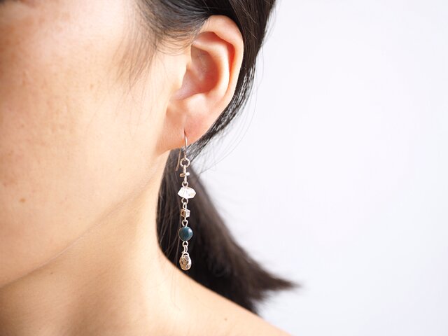 -Herkimer diamond・Black opal- chain pierce | iichi 日々の暮らしを心地よくするハンドメイドやアンティークのマーケットプレイス