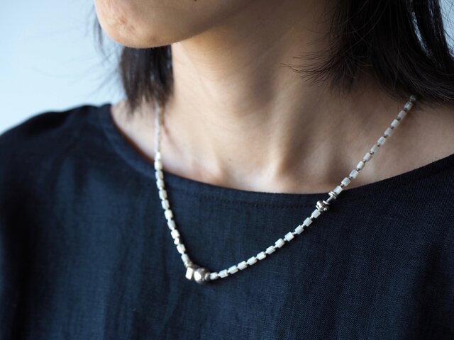 -white shell- necklace | iichi 日々の暮らしを心地よくするハンドメイドやアンティークのマーケットプレイス