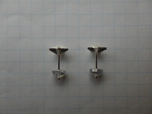 スターピアス SV | iichi 日々の暮らしを心地よくするハンドメイドやアンティークのマーケットプレイス