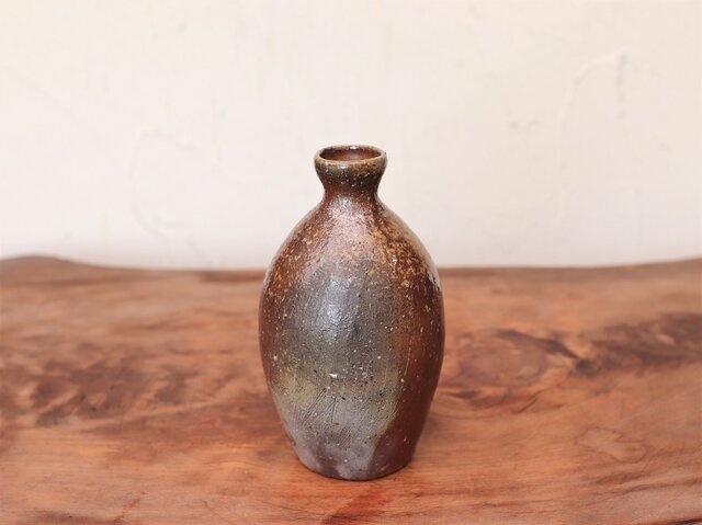 備前焼 花入 h2-112 | iichi 日々の暮らしを心地よくするハンドメイドやアンティークのマーケットプレイス