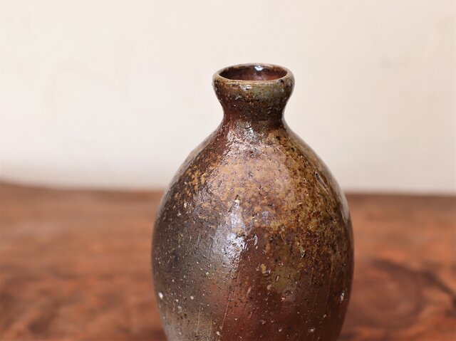 備前焼 花入 h2-112 | iichi 日々の暮らしを心地よくするハンドメイドやアンティークのマーケットプレイス