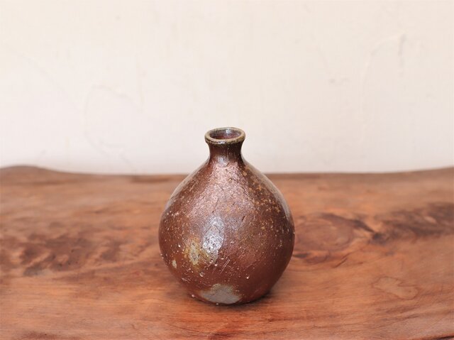 備前焼 花入 h2-116 | iichi 日々の暮らしを心地よくするハンドメイドやアンティークのマーケットプレイス