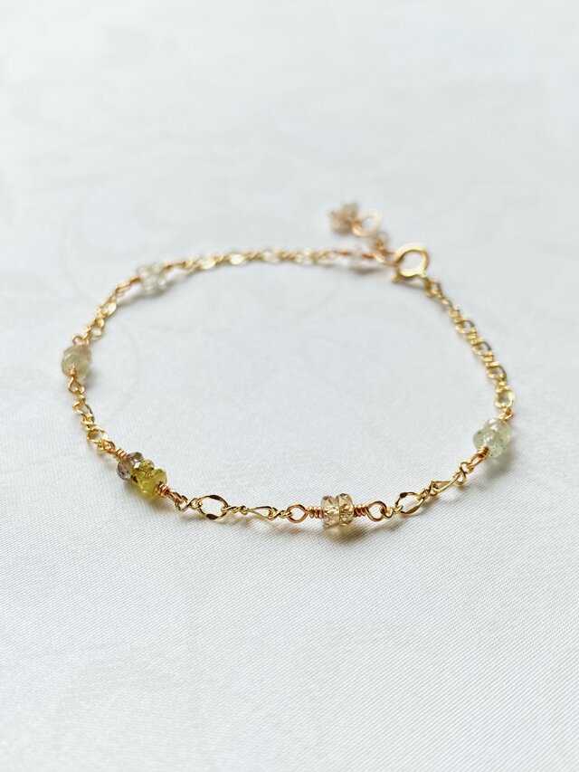 9月末まで【感謝祭】宝石質イエローグリーンサファイアのブレスレット ac/817 | iichi 日々の暮らしを心地よくするハンドメイドや ...