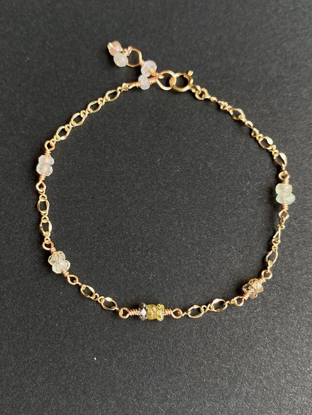 9月末まで【感謝祭】宝石質イエローグリーンサファイアのブレスレット ac/817 | iichi 日々の暮らしを心地よくするハンドメイドや ...