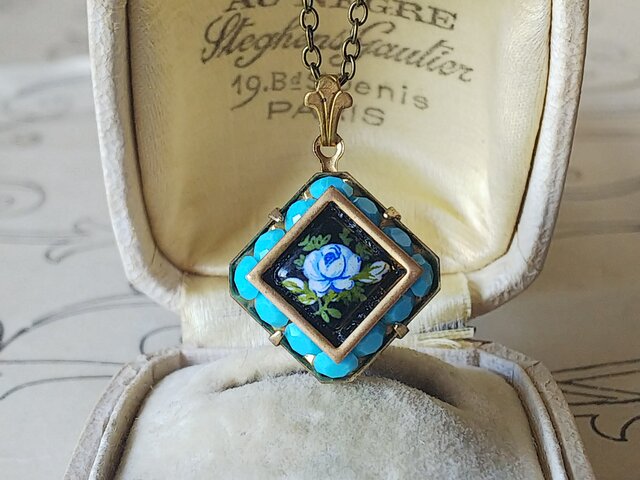 ヴィンテージ Blue薔薇／ターコイズ･Square フルール･ド･リスネックレス | iichi 日々の暮らしを心地よくするハンドメイドやアンティークのマーケットプレイス