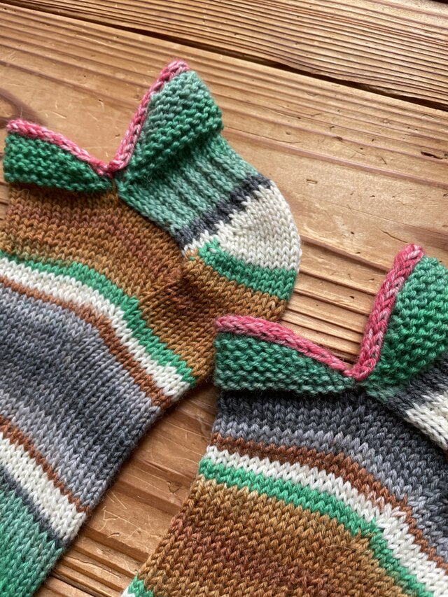 No.1285うつぼソックス172匹め | iichi 日々の暮らしを心地よくするハンドメイドやアンティークのマーケットプレイス