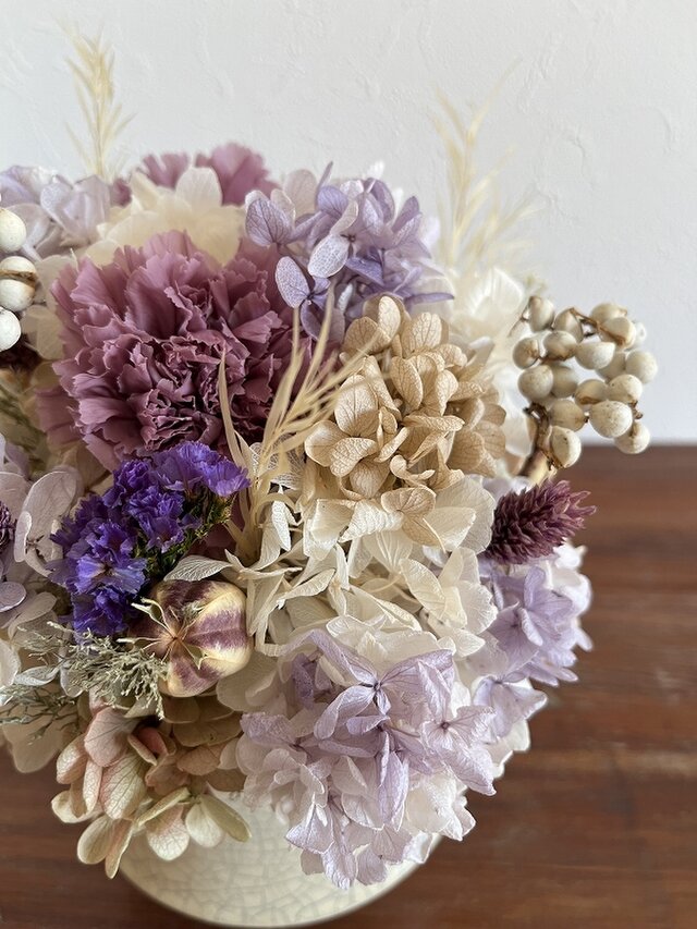 Carnation / カーネーション ポットアレンジⓁswan | iichi 日々の暮らしを心地よくするハンドメイドやアンティークのマーケットプレイス