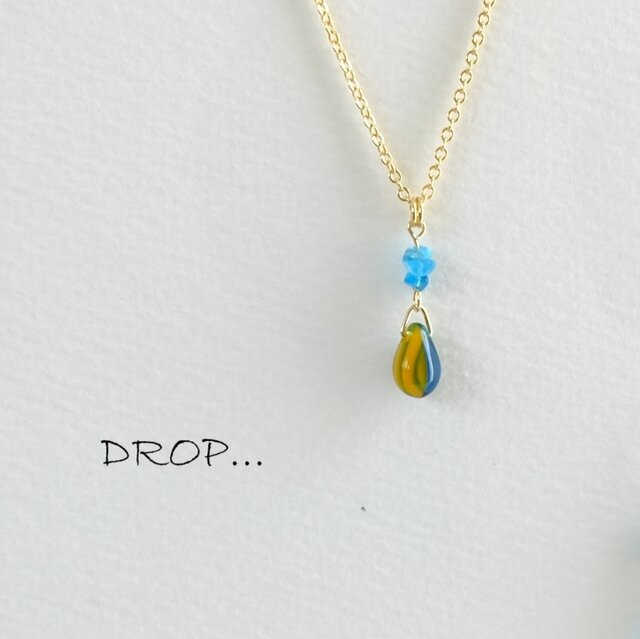 d63-G177【イエロー×ブルー】しずくドロップと【ネオンブルーアパタイト】のアレンジネックレス | iichi 日々の暮らしを心地よくするハンドメイドやアンティークのマーケットプレイス