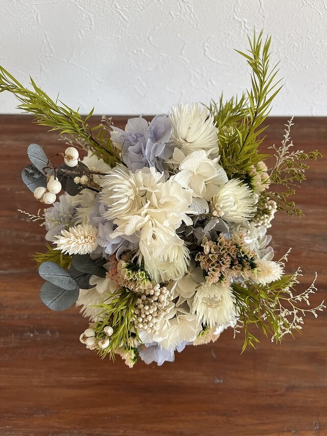 daisy blue / デイジーブルー ポットアレンジⓁswan | iichi 日々の暮らしを心地よくするハンドメイドやアンティークのマーケットプレイス