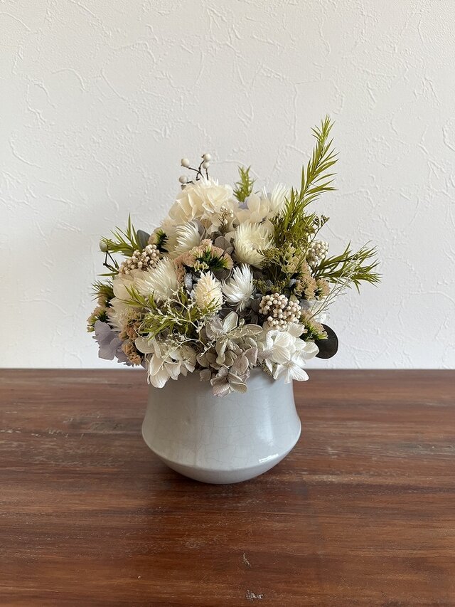 daisy blue / デイジーブルー ポットアレンジⓁswan | iichi 日々の暮らしを心地よくするハンドメイドやアンティークのマーケットプレイス