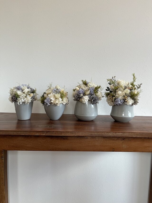 daisy blue / デイジーブルー ポットアレンジⓁswan | iichi 日々の暮らしを心地よくするハンドメイドやアンティークのマーケットプレイス