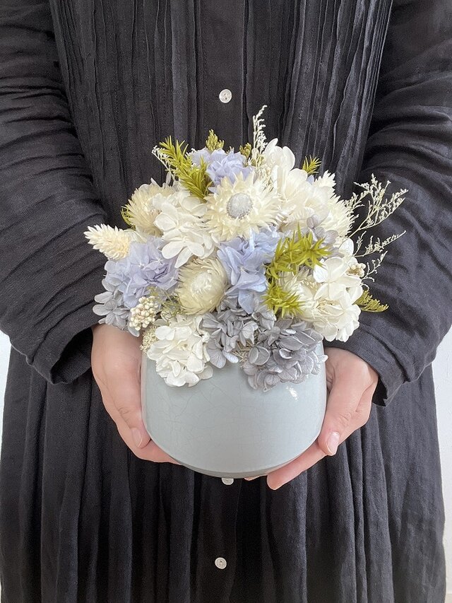 daisy blue / デイジーブルー ポットアレンジⓁ | iichi 日々の暮らしを心地よくするハンドメイドやアンティークのマーケットプレイス