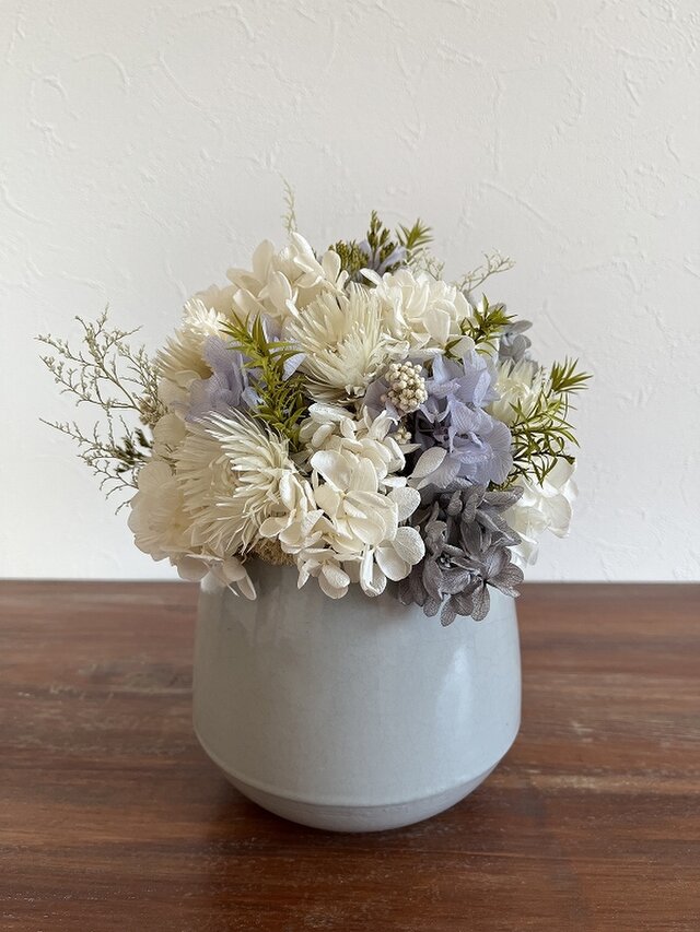 daisy blue / デイジーブルー ポットアレンジⓁ | iichi 日々の暮らしを心地よくするハンドメイドやアンティークのマーケットプレイス