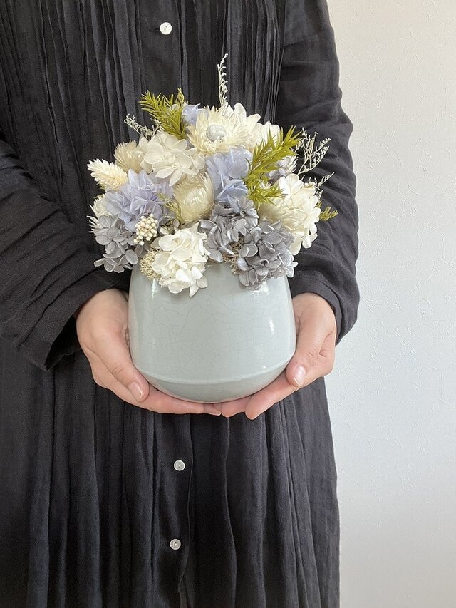 daisy blue / デイジーブルー ポットアレンジⓁ | iichi 日々の暮らしを心地よくするハンドメイドやアンティークのマーケットプレイス