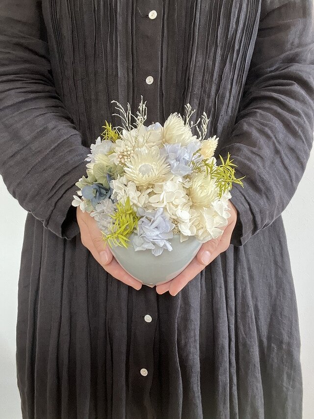 daisy blue / デイジーブルー ポットアレンジⓂ | iichi 日々の暮らしを心地よくするハンドメイドやアンティークのマーケットプレイス