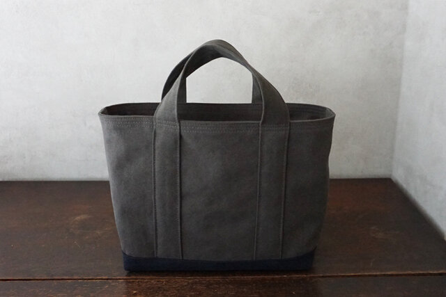 TOTE BAG -bicolor- (M) / graybrown × black | iichi 日々の暮らしを心地よくするハンドメイドやアンティークのマーケットプレイス