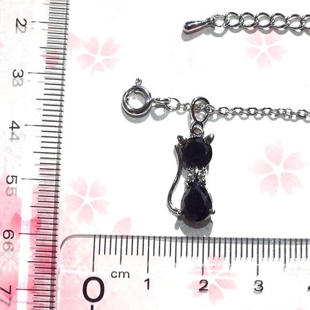 送料無料：CZ黒猫ネックレス | iichi 日々の暮らしを心地よくするハンドメイドやアンティークのマーケットプレイス