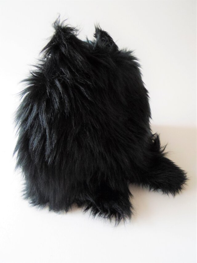 もふもふねこちゃんティーコゼー・くろ | iichi 日々の暮らしを心地よくするハンドメイドやアンティークのマーケットプレイス