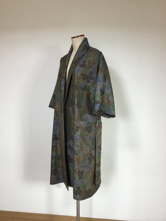 紬のコート 着物リメイク | iichi 日々の暮らしを心地よくするハンドメイドやアンティークのマーケットプレイス
