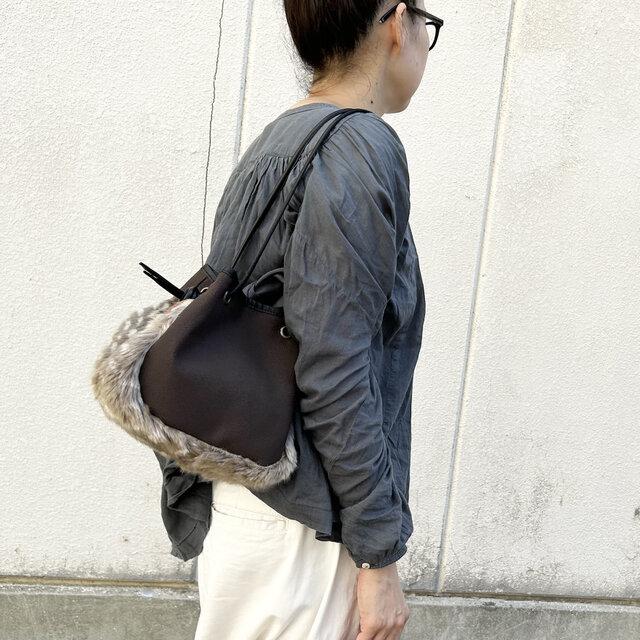 swing:バンビ×ダークブラウン（高島帆布×エコファー2wayバッグ）受注製作 | iichi 日々の暮らしを心地よくするハンドメイドやアンティークのマーケットプレイス
