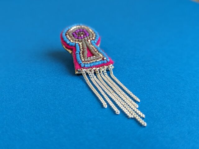 古墳のシルバーフリンジピアス a 両耳用 | iichi 日々の暮らしを心地よくするハンドメイドやアンティークのマーケットプレイス