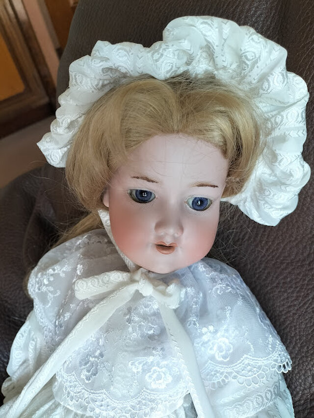 背丈60cm位用 真っ白な縞織りのベビードレス ボンネット インナーのセット | iichi 日々の暮らしを心地よくするハンドメイドやアンティークのマーケットプレイス