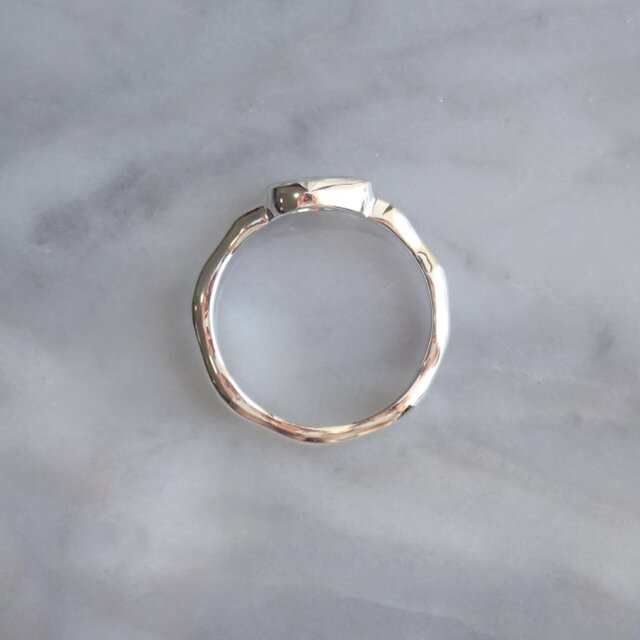 Flow ring オパール | iichi 日々の暮らしを心地よくするハンドメイドやアンティークのマーケットプレイス