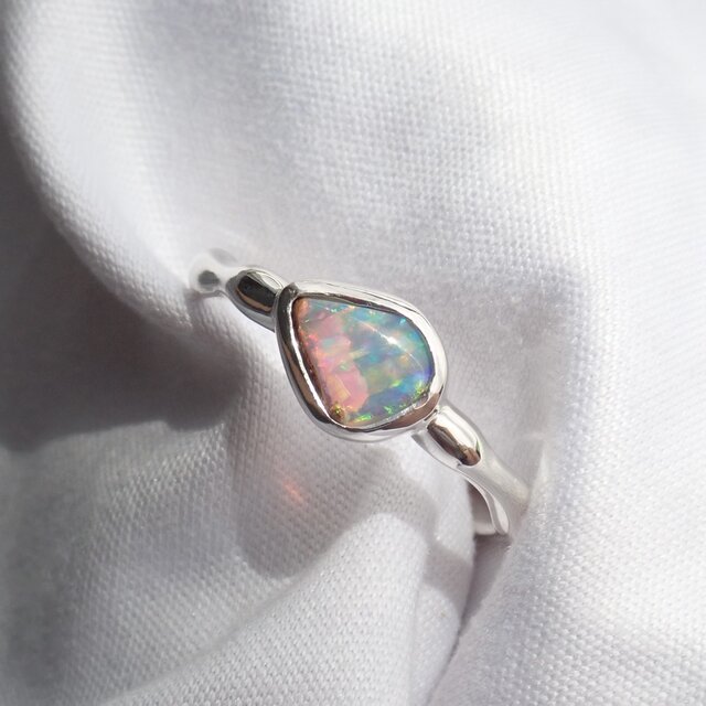 Flow ring オパール | iichi 日々の暮らしを心地よくするハンドメイドやアンティークのマーケットプレイス