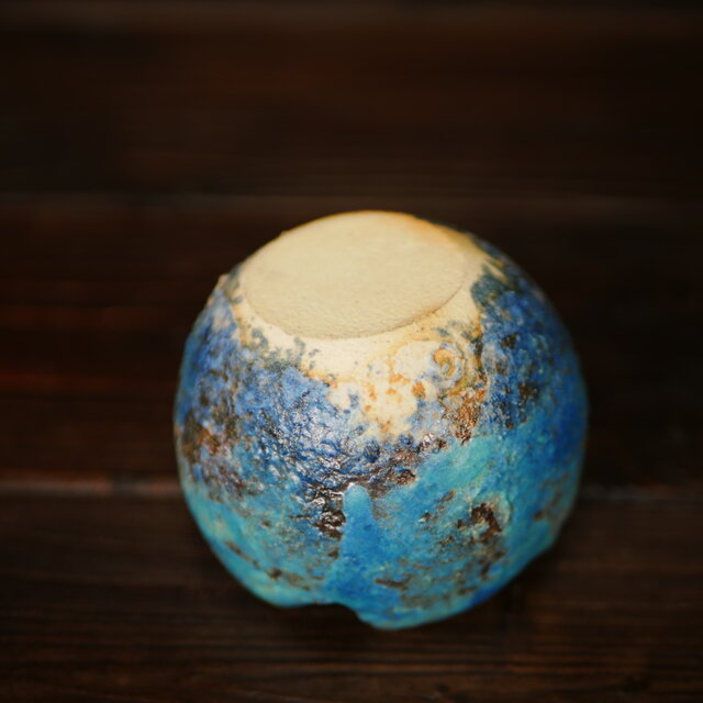 小さな青色の殻 no.2 | iichi 日々の暮らしを心地よくするハンドメイドやアンティークのマーケットプレイス