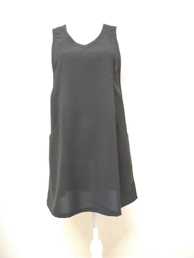 スッキリ大人ラインのジャンスカエプロン。CPS-158 | iichi 日々の暮らしを心地よくするハンドメイドやアンティークのマーケットプレイス