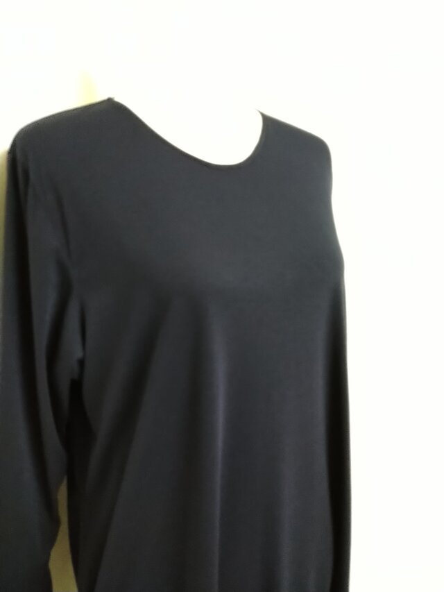 ネイビーニットのシンプルプルオーバー。NPO-162 | iichi 日々の暮らしを心地よくするハンドメイドやアンティークのマーケットプレイス