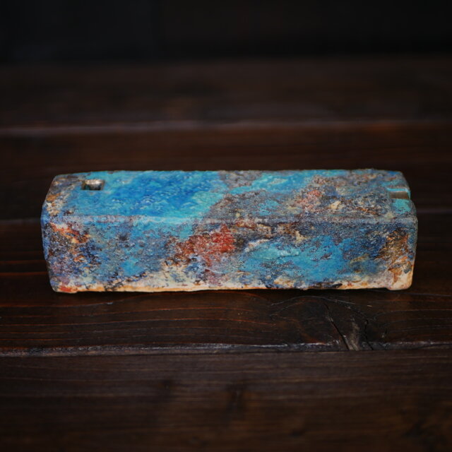 青色小窓角花瓶 no.12 | iichi 日々の暮らしを心地よくするハンドメイドやアンティークのマーケットプレイス