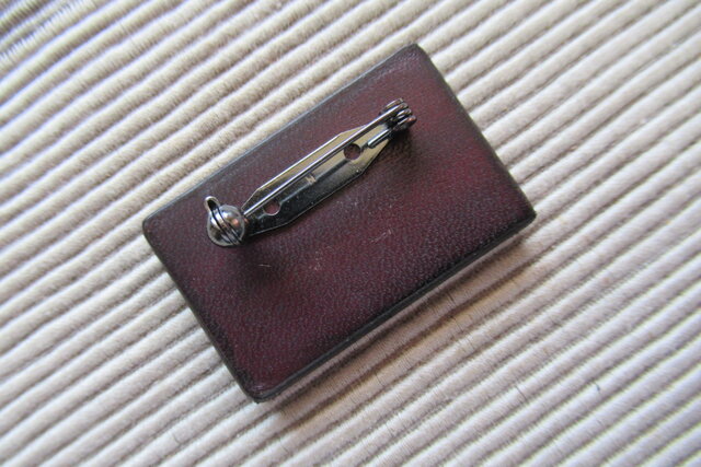 アメリカ クラフトマン切手ブローチ 8841 | iichi 日々の暮らしを心地よくするハンドメイドやアンティークのマーケットプレイス