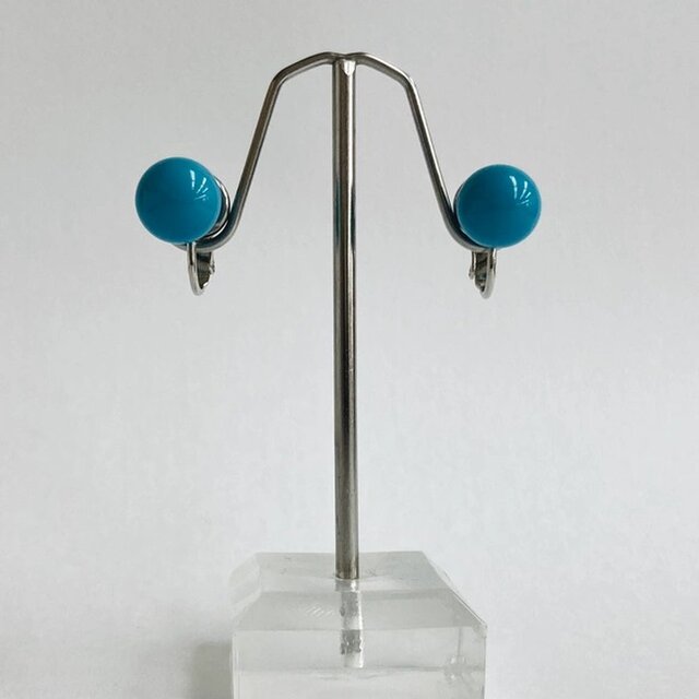 ガラスビーズイヤリング/9mm/ターコイズ塗装/made in japan | iichi 日々の暮らしを心地よくするハンドメイドやアンティークのマーケットプレイス