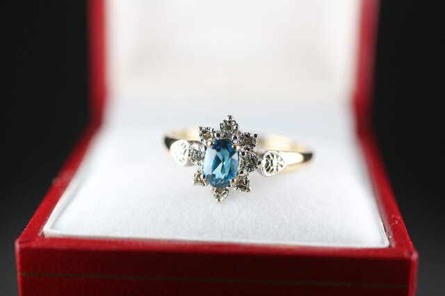 傑作 ゴールド 英国 ビンテージ ブルー トパーズ ヴィンテージ 指輪 リング 375 ジュエリー レディース J143 | iichi 日々の暮らしを心地よくするハンドメイドやアンティークの ...