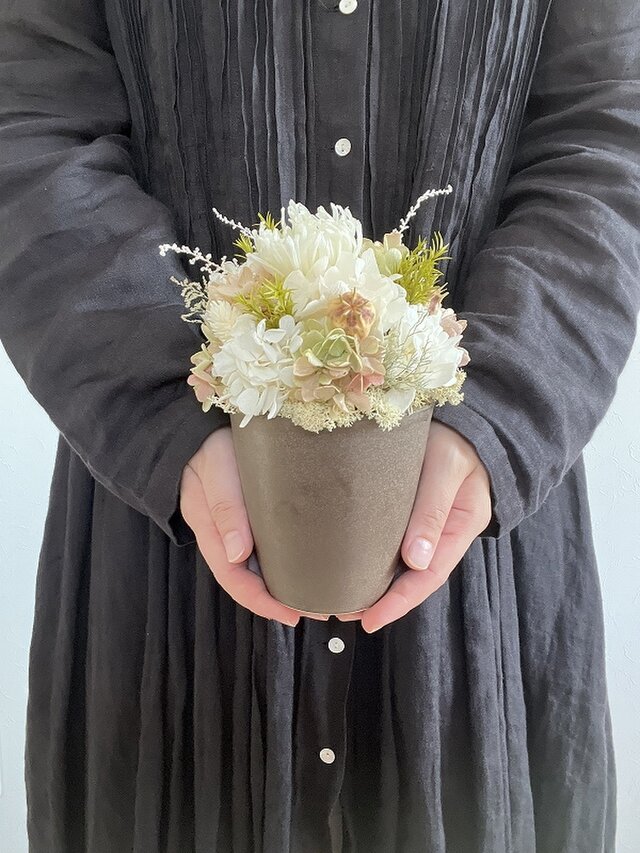 Anastasia / アナスタシア ゴールド ポットアレンジ S | iichi 日々の暮らしを心地よくするハンドメイドやアンティークのマーケットプレイス