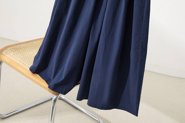 見惚れる大人めガウチョパンツ コットン100％ 裏地付き 紺色 230927-3 | iichi 日々の暮らしを心地よくするハンドメイドやアンティークのマーケットプレイス