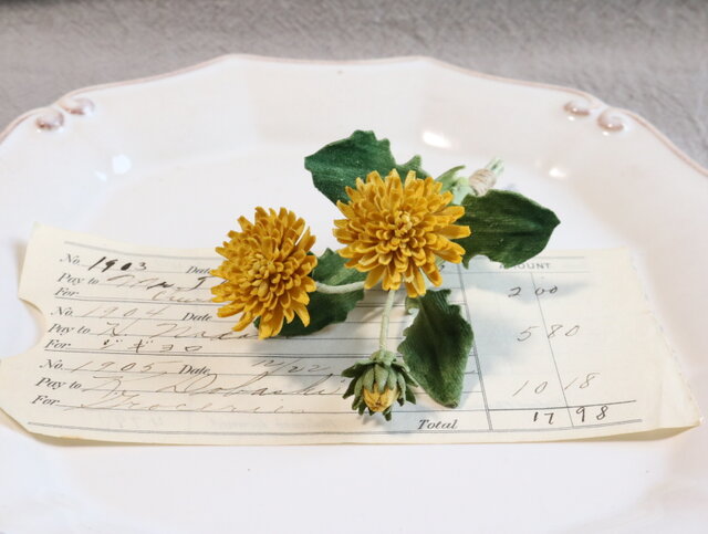 布花 金木犀のヘアコーム 978 | iichi 日々の暮らしを心地よくするハンドメイドやアンティークのマーケットプレイス