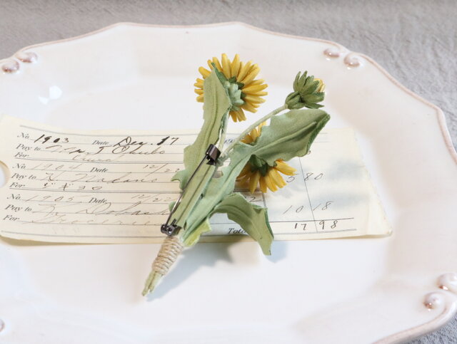 布花 金木犀のヘアコーム 978 | iichi 日々の暮らしを心地よくするハンドメイドやアンティークのマーケットプレイス